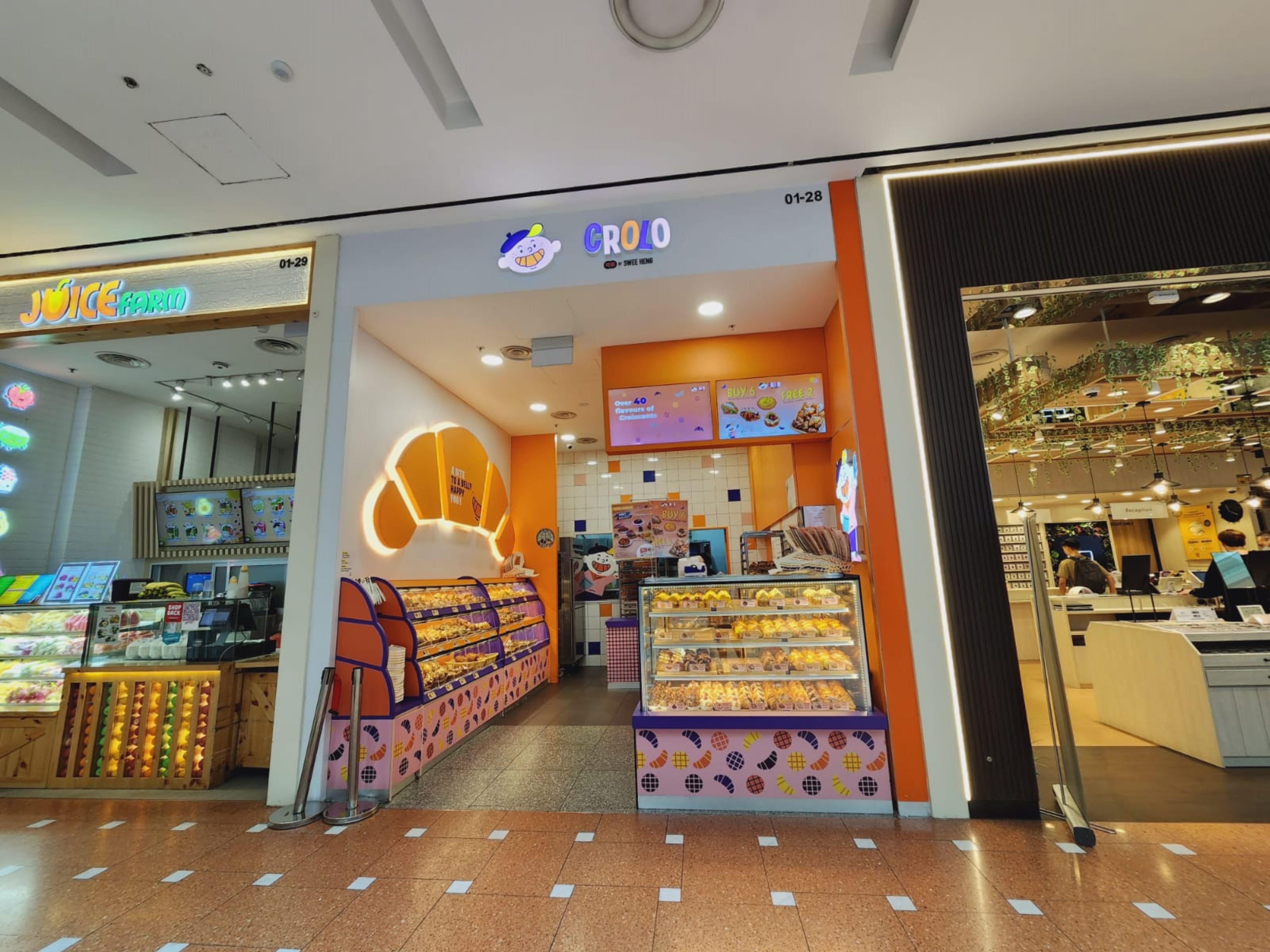 CROLO By Swee Heng | L Privileges